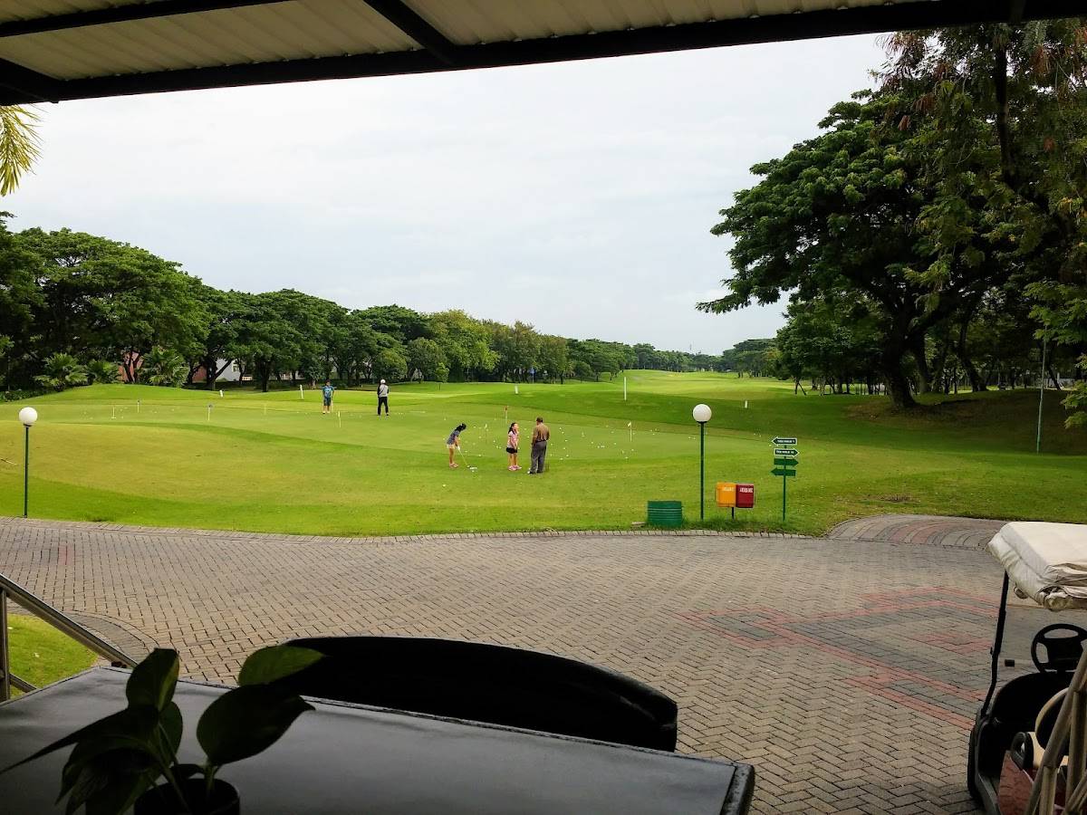 Graha Famili Golf & Country Club Surabaya Review: A Premium Golf Course ...